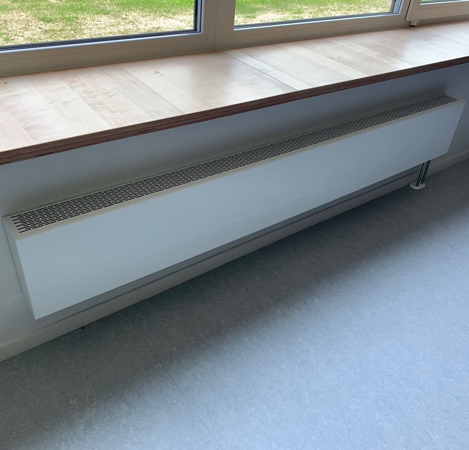 Hot water convector - LSK - ISAN Radiatory s.r.o. - contemporary ...