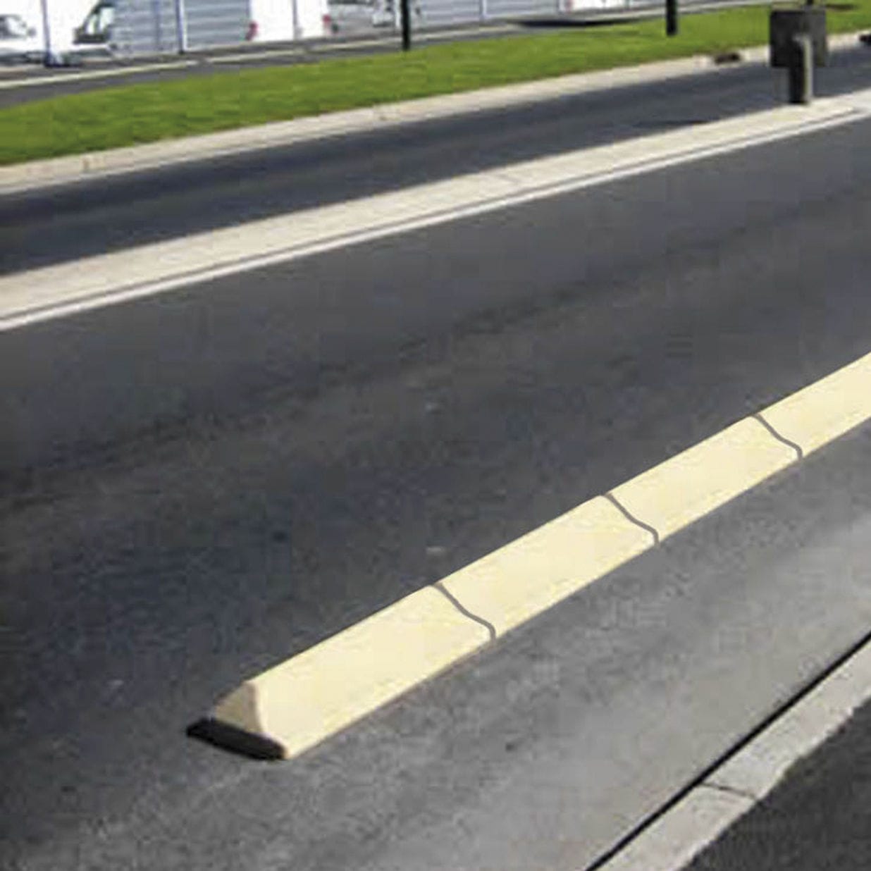 Wall edge - CYCLOMOVE® - QUARTZO DESIGN - engineered stone / linear