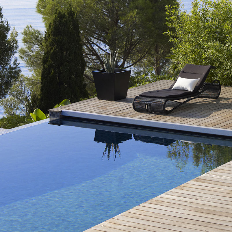 Glass mosaic tile - SYMPHONY POOL ÁGUA DARK BLUE - RUBICER - pool ...