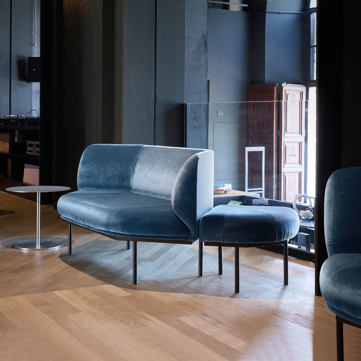 Contemporary stool - HENDRICK - Quinti. - fabric / steel base / 3-legged