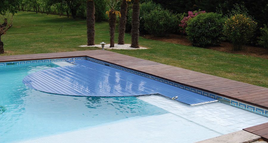 Slatted swimming pool cover - TP-BEACH - Favaretti - automatic / security