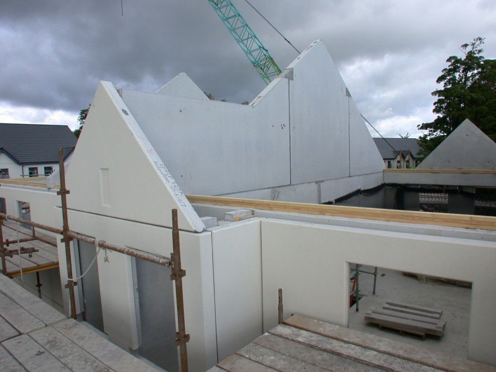 Precast pediment - concast - reinforced concrete