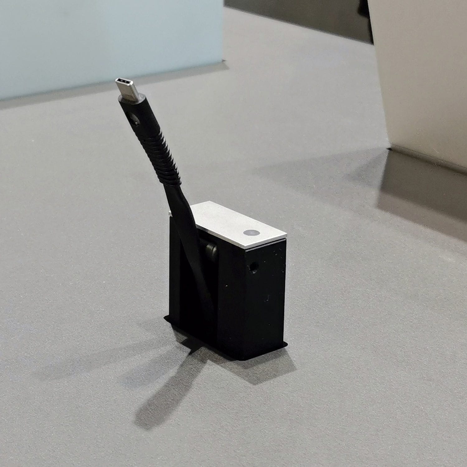 Office cable grommet - DYNAMICCABLERETRACT - Arthur Holm - for countertop