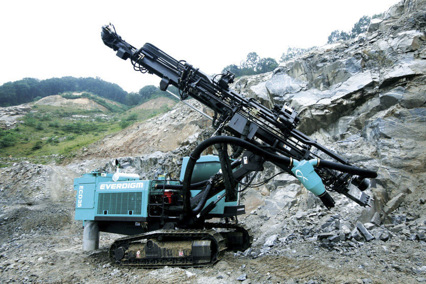 Diesel engine drilling rig - ECD35E - Everdigm Corp - tophammer ...