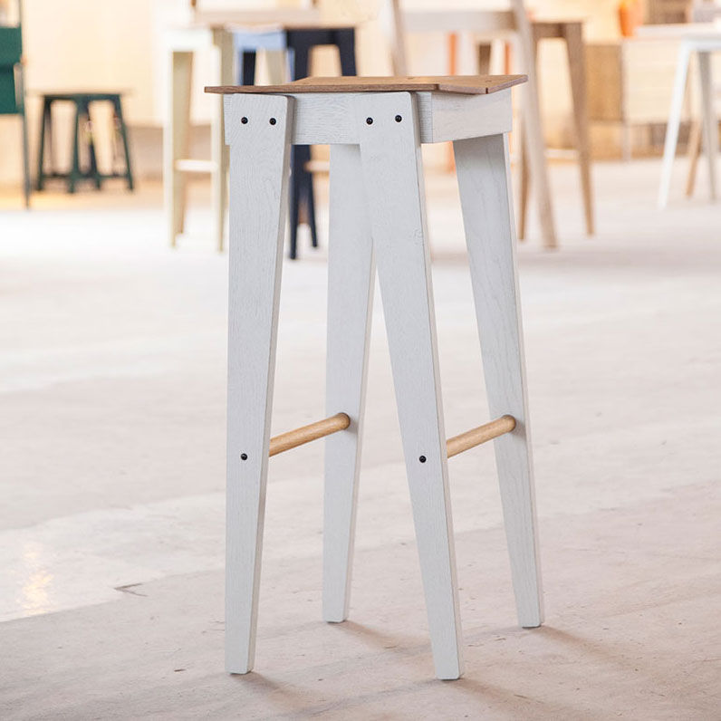 Contemporary bar stool - Tilt - VIJ5 - oak / oak base / 4-legged