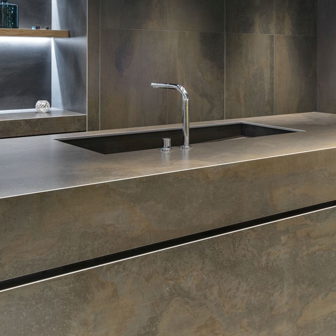 Wall-mounted decorative panel - Sofía Cuprum - NEOLITH - for interior ...