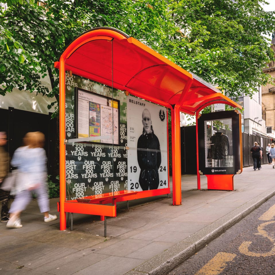 Metal bus shelter - JCDecaux - Mobilier Urbain - with bench / LED ...