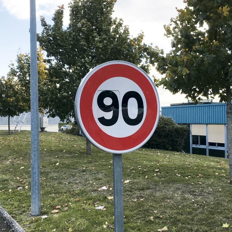 Floor-standing road sign - SÉCUSPEED - Aximum