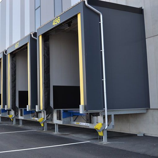 Loading dock shelter - LH6080L - ASSA ABLOY