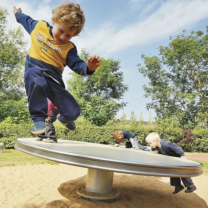 Children's playground spinner - SATURN - eibe Produktion + Vertrieb ...