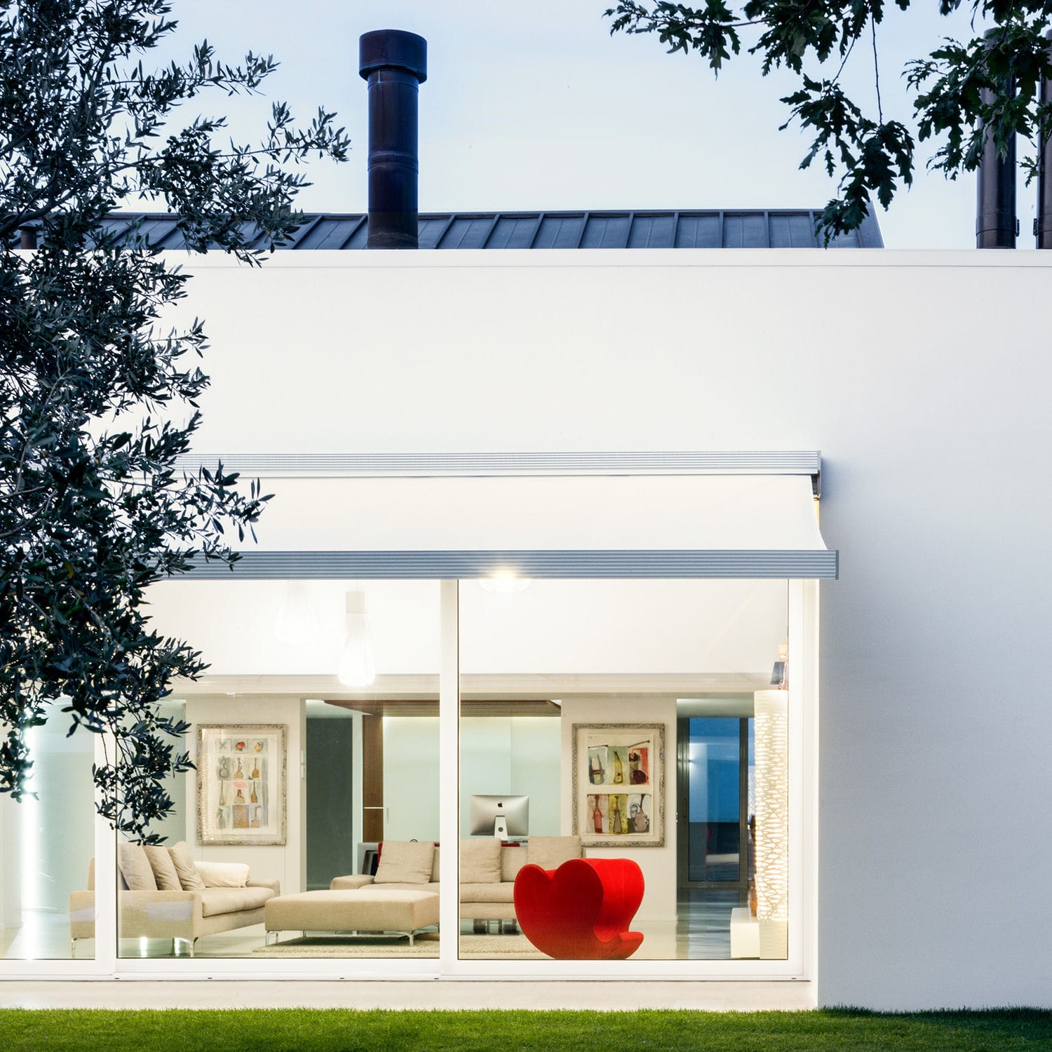 Box awning - SEGNO - Gibus SPA - retractable / motorized / commercial