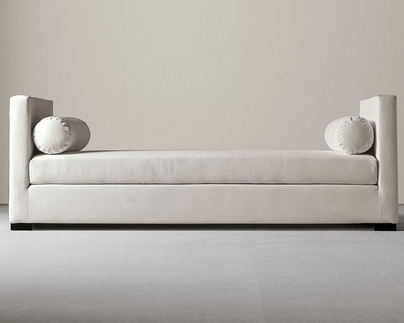 Contemporary daybed - BELMON - MERIDIANI - fabric / leather / beech