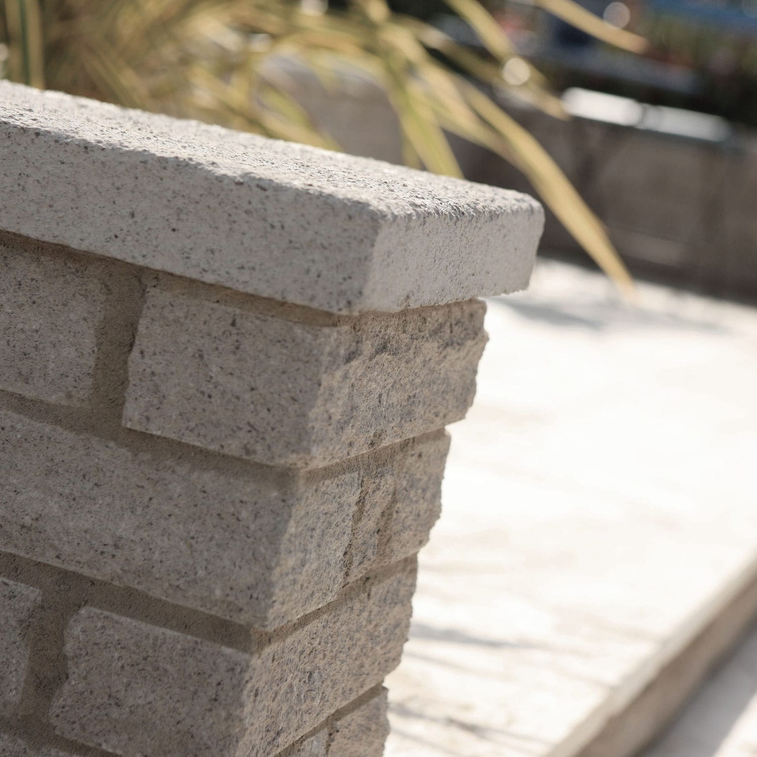 Concrete wall - TEXTURED COPING - BRADSTONE