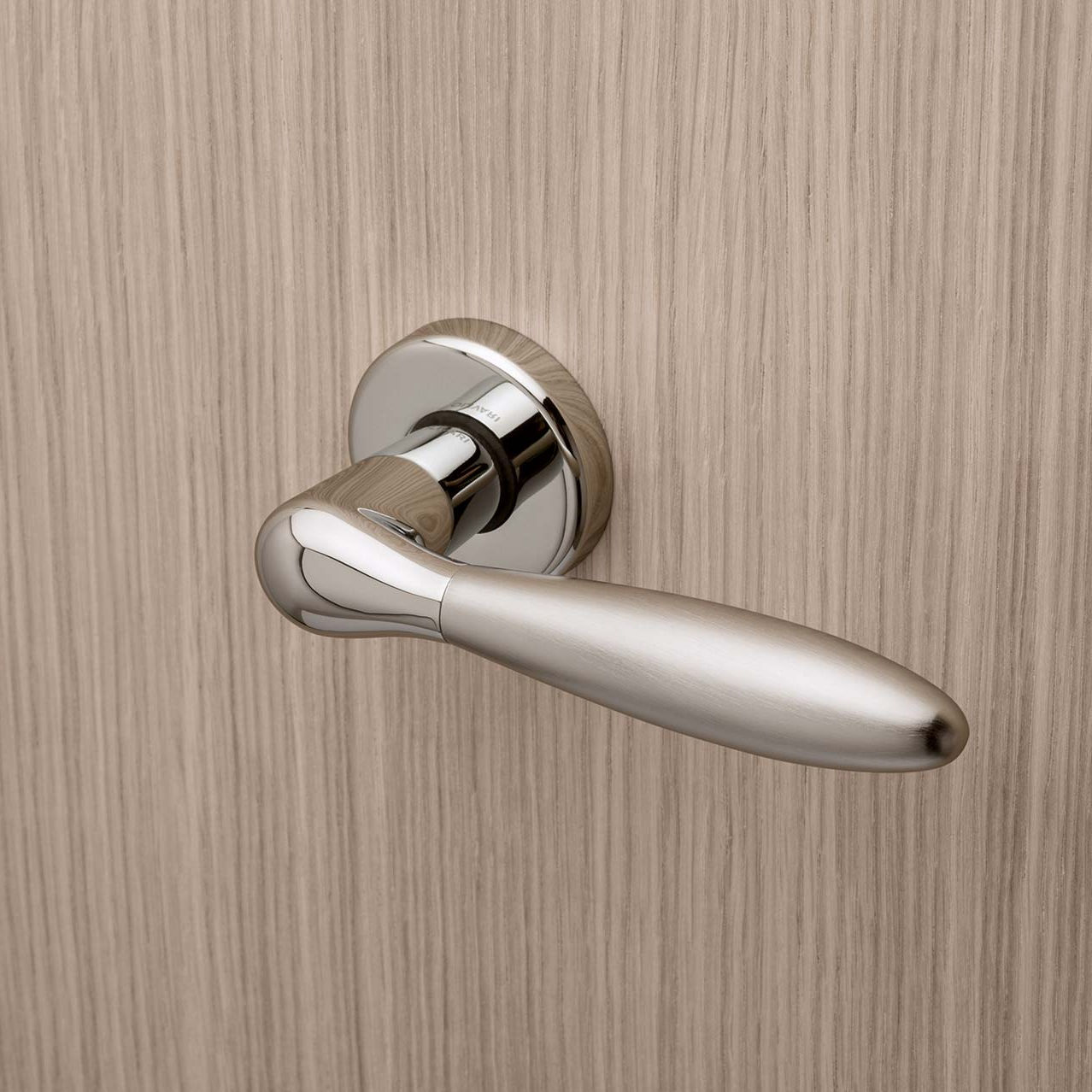 Door handle - COMET - OLIVARI - brass / contemporary / home