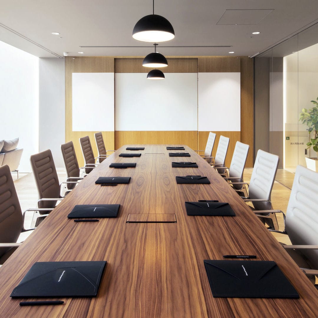 Contemporary conference table - MEDAMORPH - vitra USA - oak / American ...