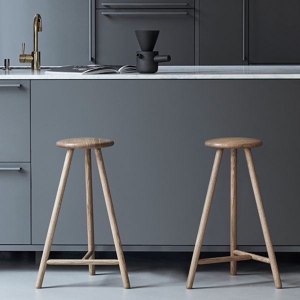 Contemporary bar stool - LINEA PERCH - Nikari - oak