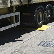 Public space speed bump - ROAD PLATE - Tricel