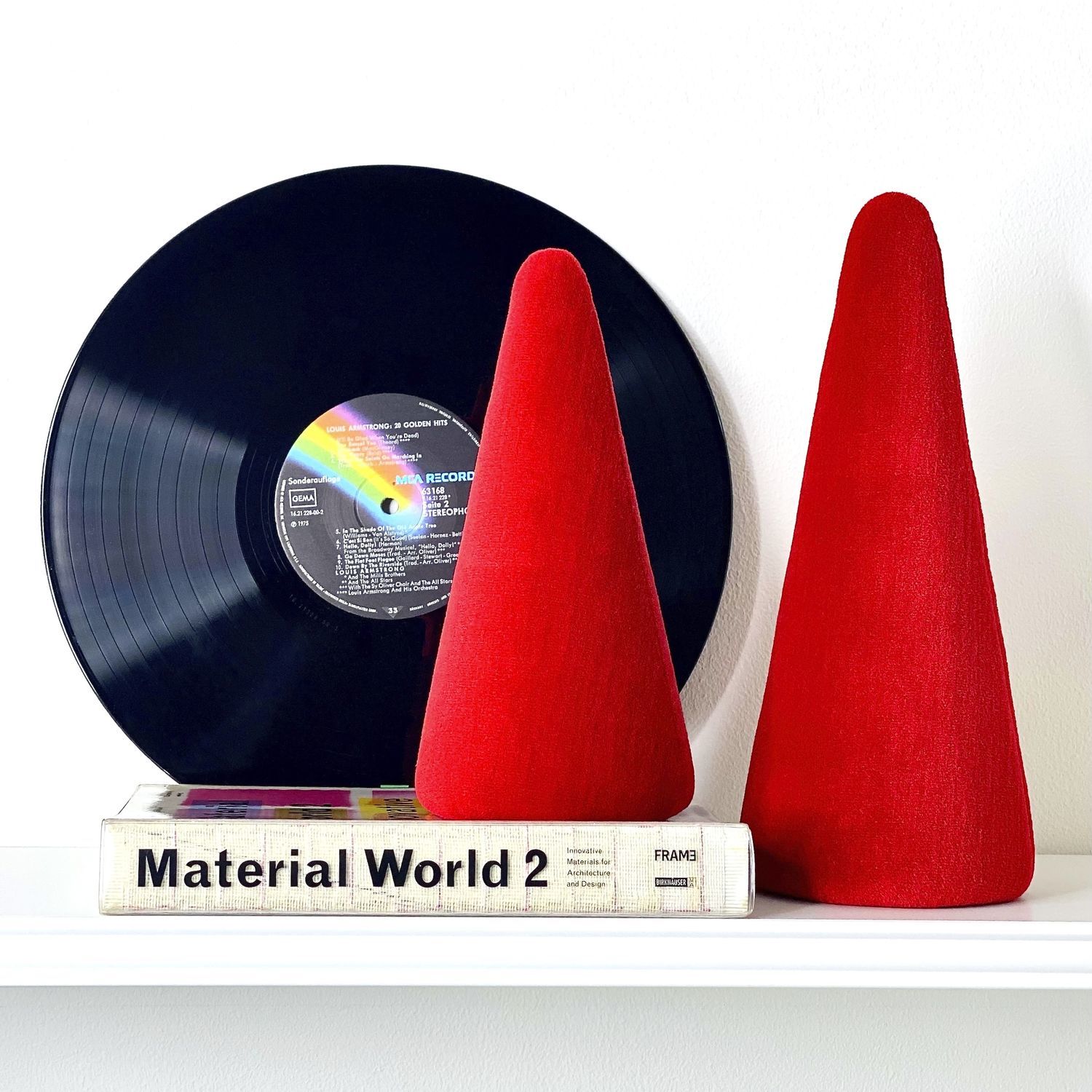 Bookend - SOFT OBJECTS_gentle - neo