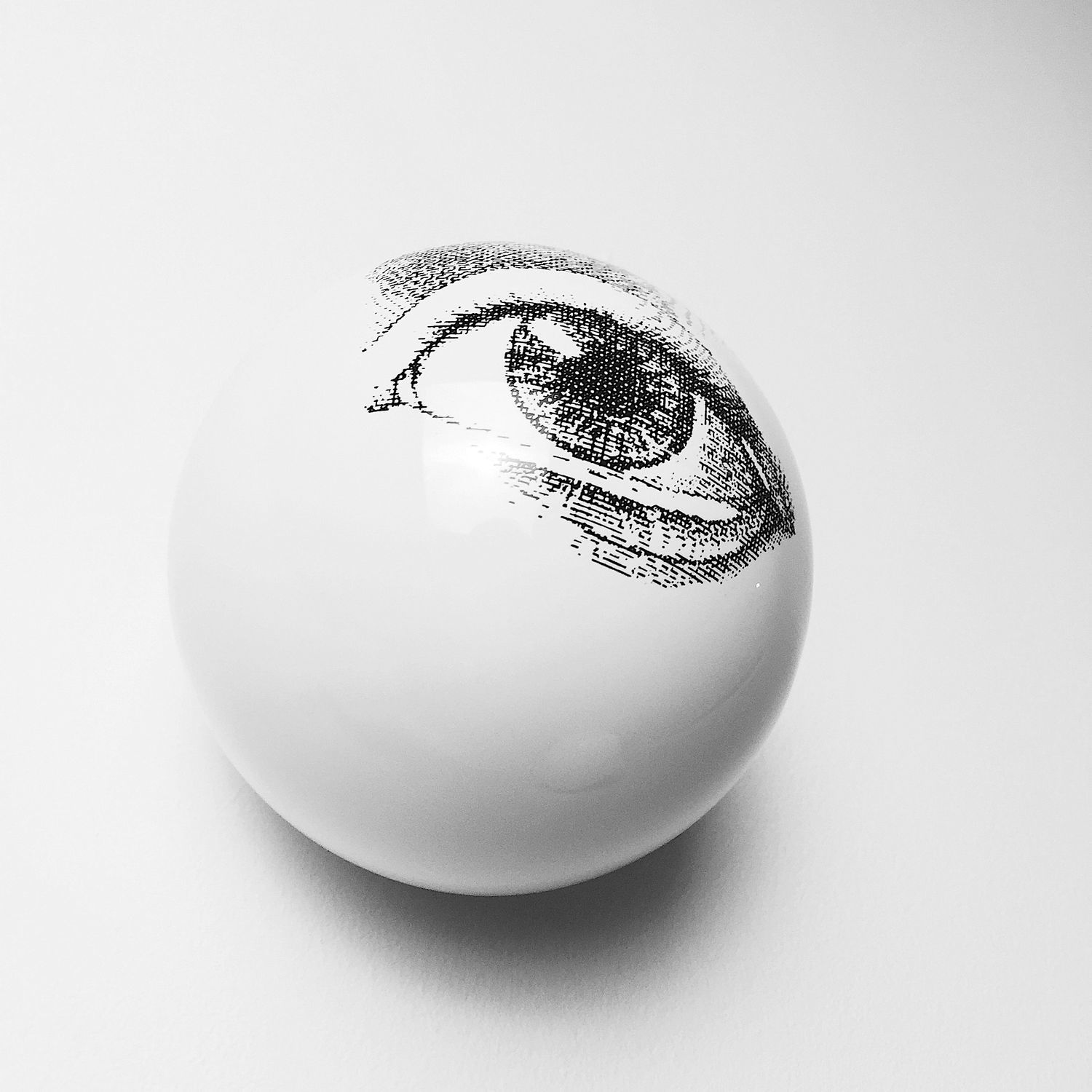 Ceramic sculpture - EYE - neo - wall-mounted / outdoor / handmade