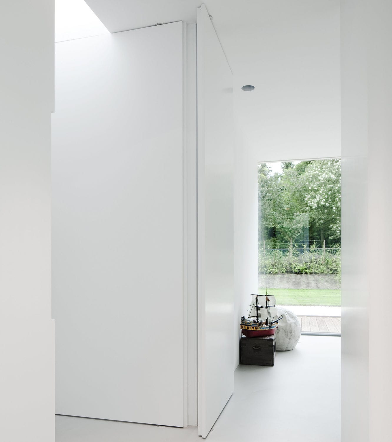 Interior door - Breda, The Netherlands - FritsJurgens - wooden ...