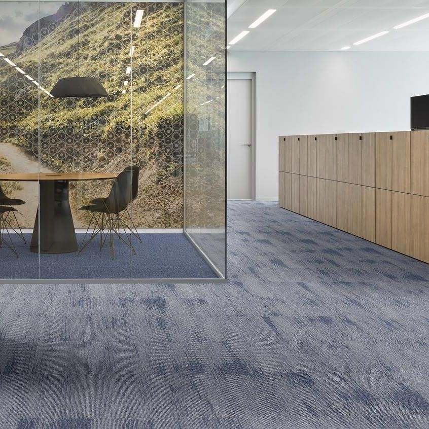 Tufted carpet - ESSENCE STRUCTURE - Tarkett PROFESSIONAL - Textilene® / commercial / plain
