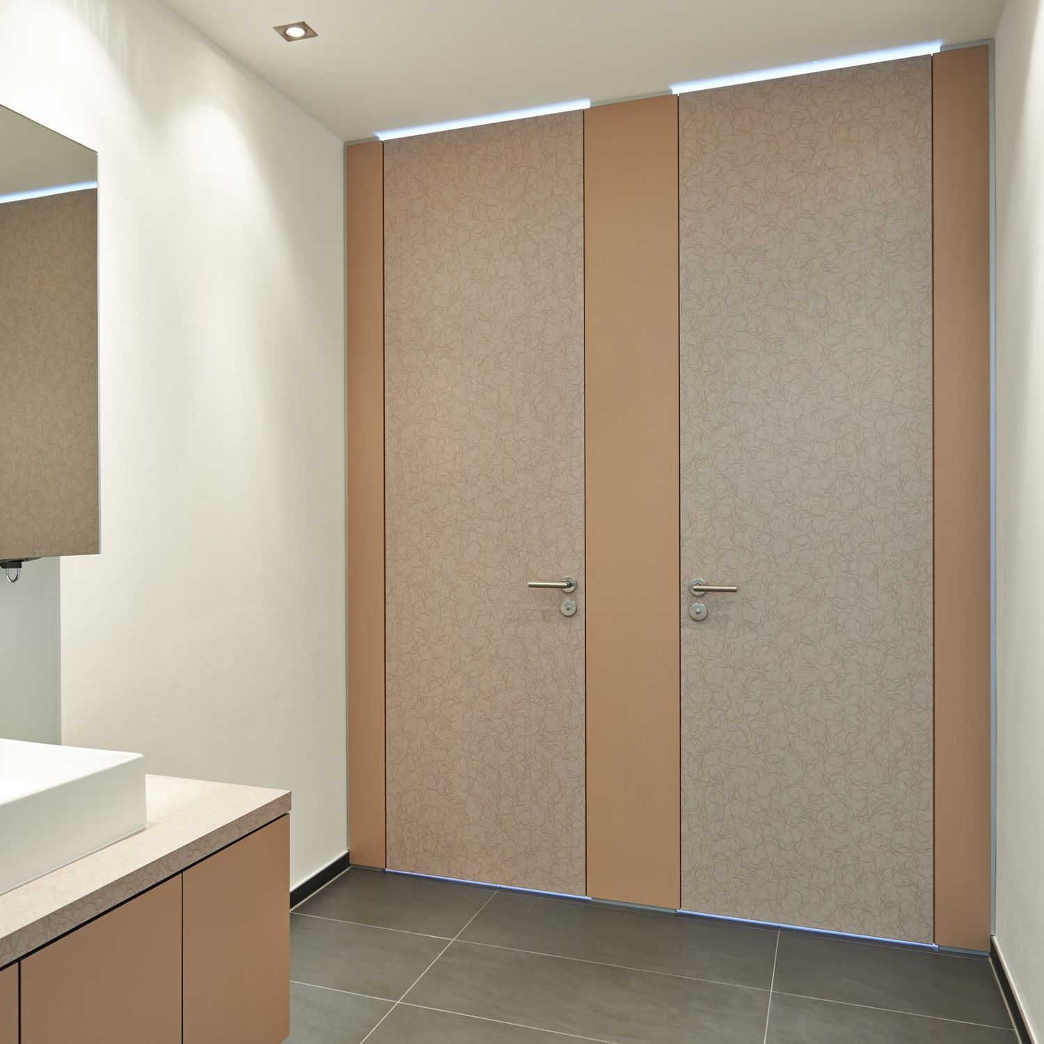 Toilet cubicle - SVFG40 ALTUS - Schaefer-Trennwandsysteme - HPL / interior