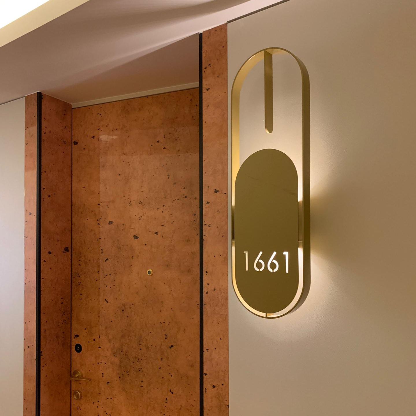 Door signage plate - BPLAN - wall-mounted / metal / luminous