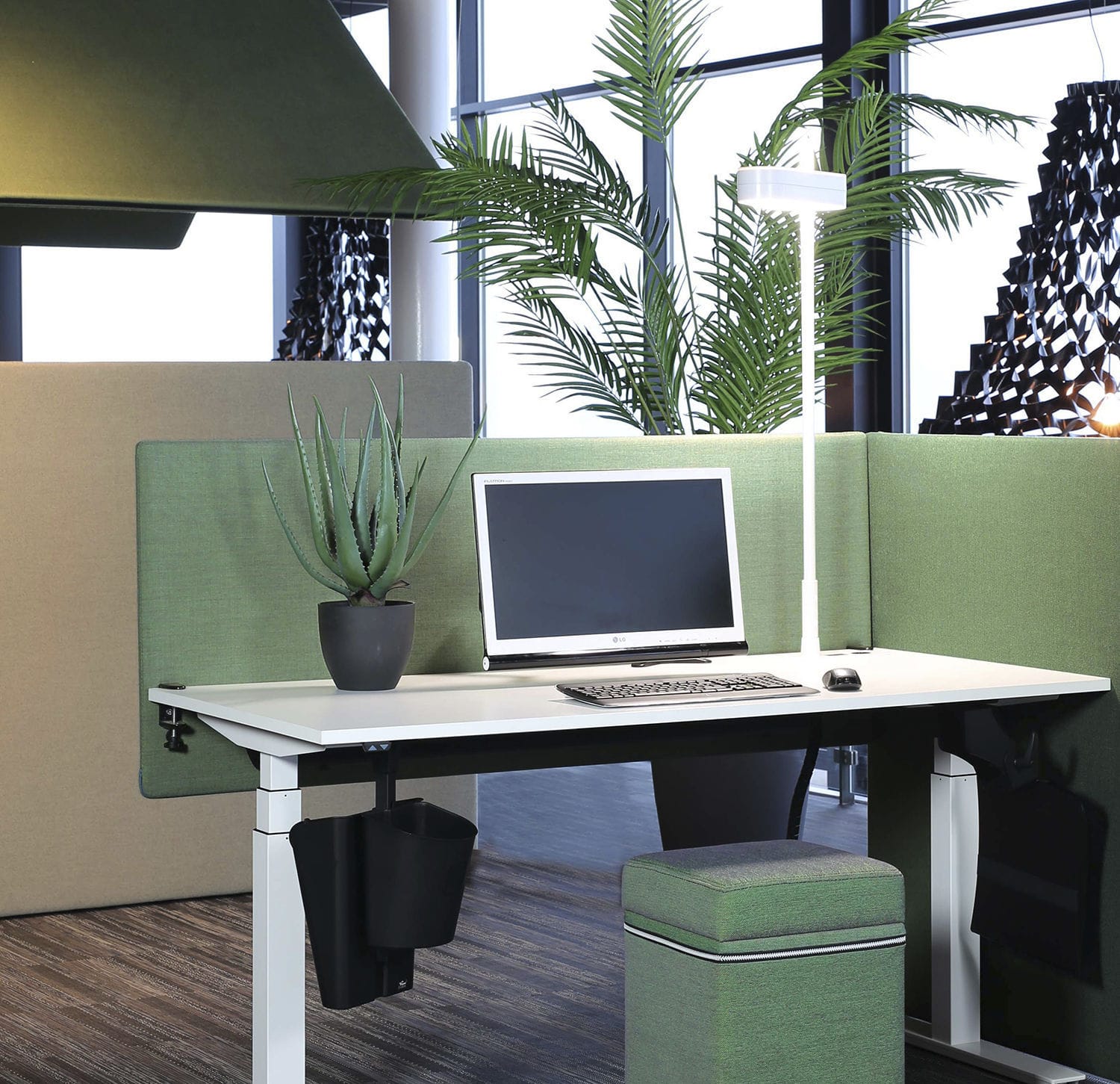 Desk mounted office divider - SCREENIT A30 STRAIGHT CORNER - Götessons ...