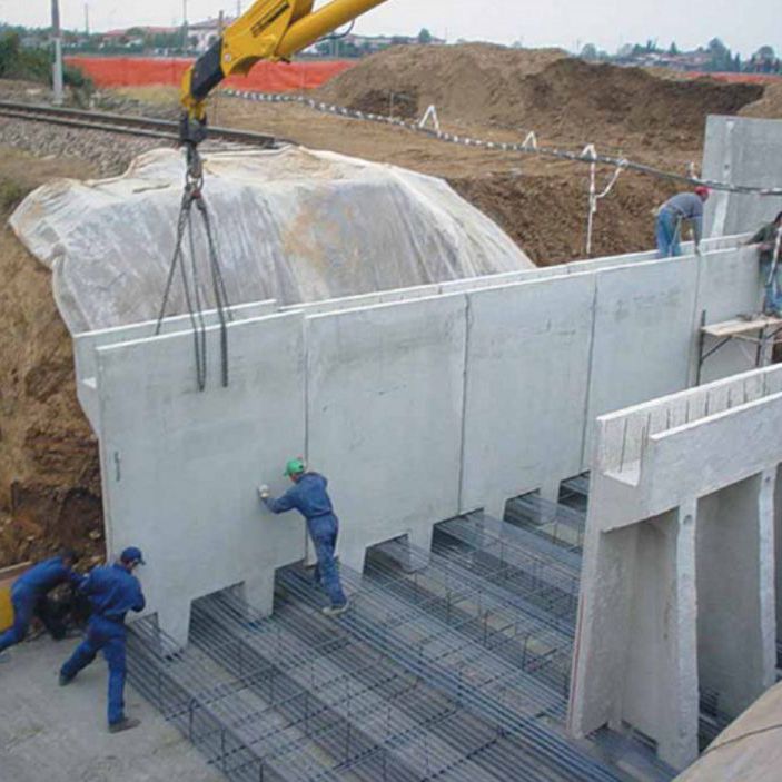 Reinforced concrete bridge abutment - SUBWAYS - Paver