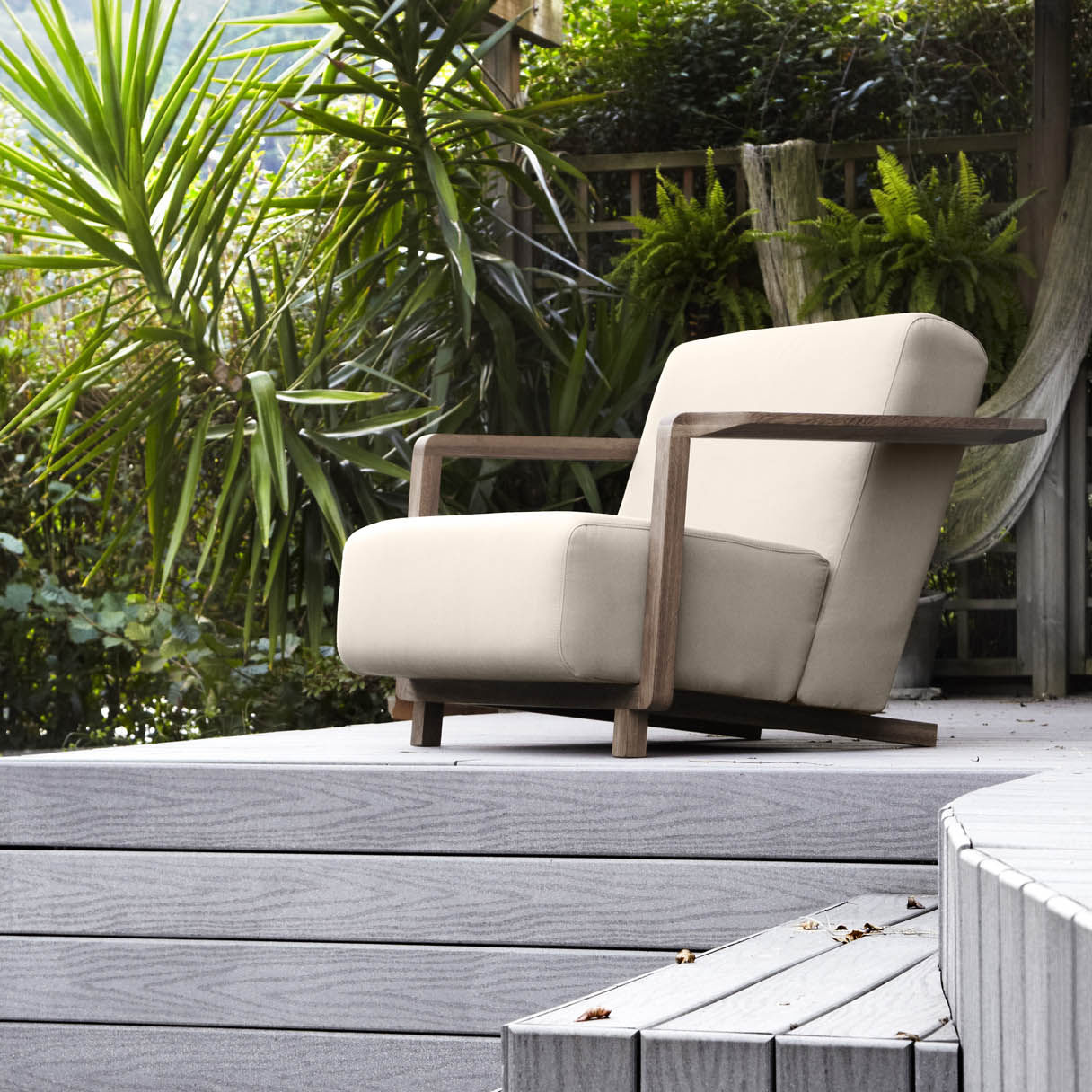 Contemporary armchair - Ossau - Bosc - fabric / oak / iroko