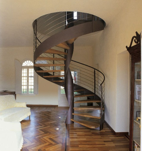 Spiral staircase - LOFT - La Maestria - wooden step / steel frame ...