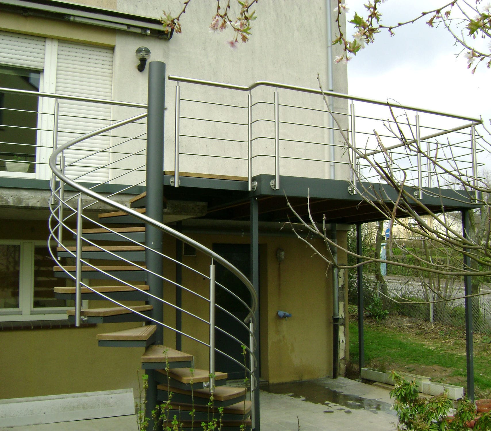Balcony with bars - La Maestria - wooden / steel / galvanised steel