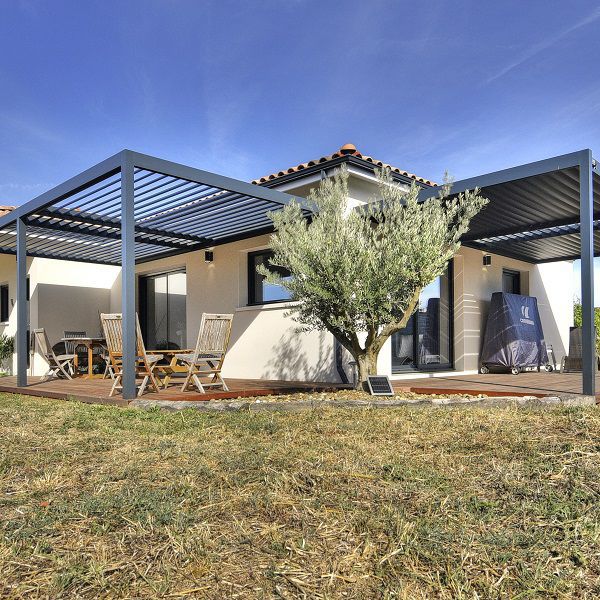 Custom pergola - SPR01 - AXIUM solutions aluminium - self-supporting ...