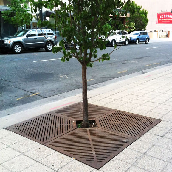 Square tree grate - PALM - IRONSMITH