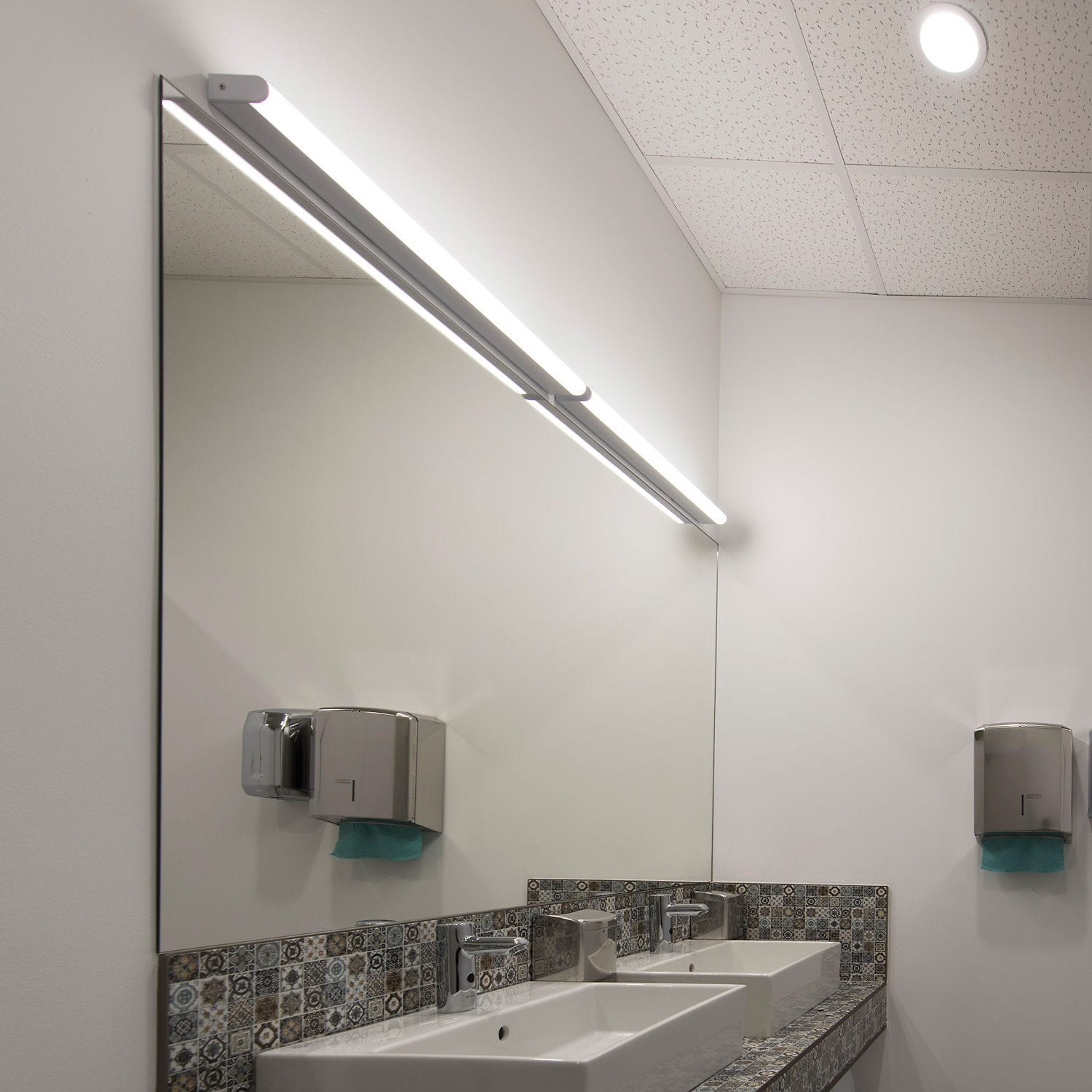 Surface-mounted light fixture - XMIRO - Arelux - LED / linear / IP44