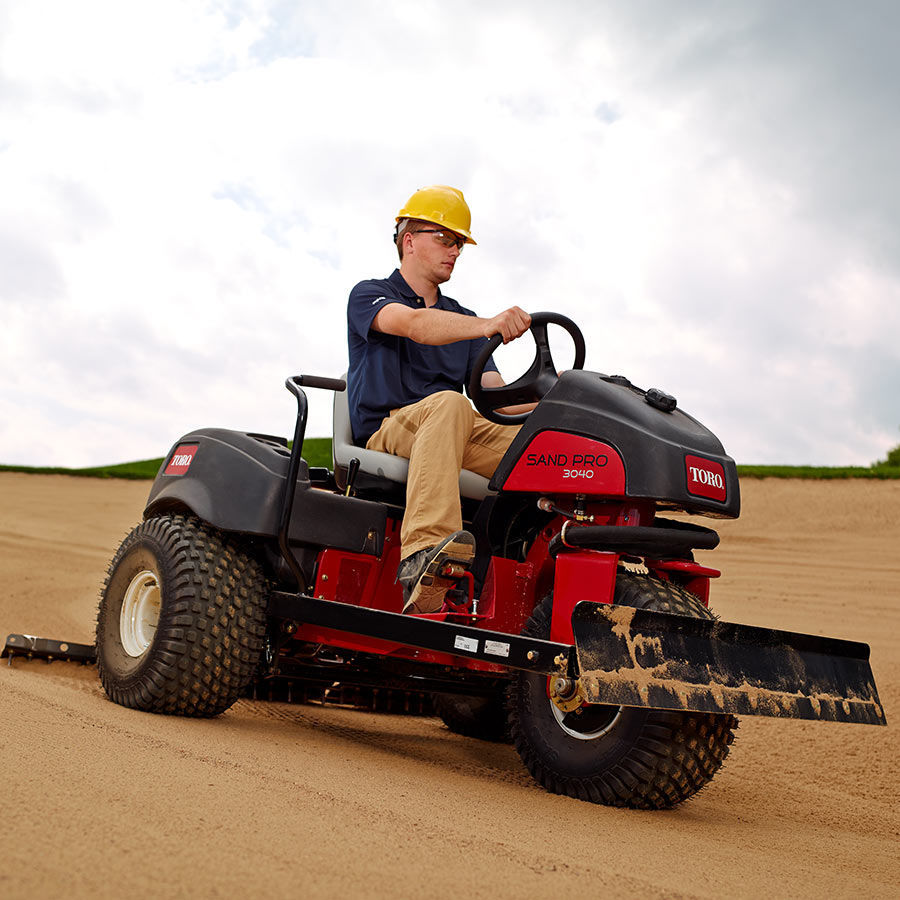 Ride-on leveling machine - 08743 - Toro Compan