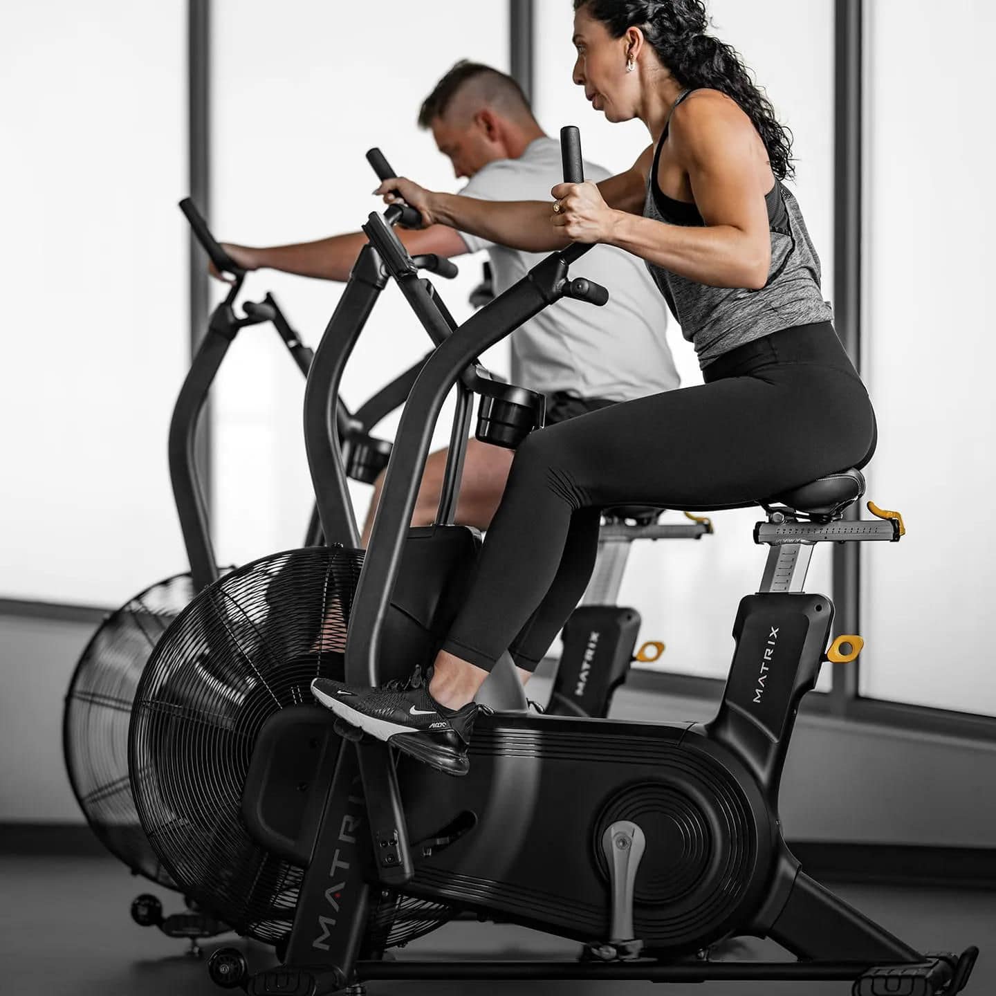 Commercial exercise bike - Total Body - Matrix - home