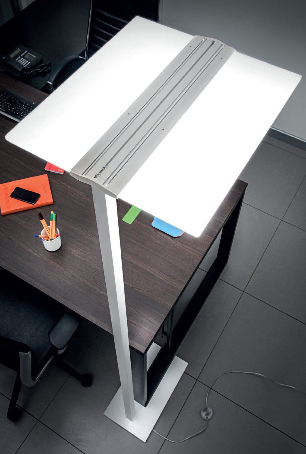 Floor-standing lamp - EIFFEL PIANTANA - PLEXIFORM - steel / extruded ...