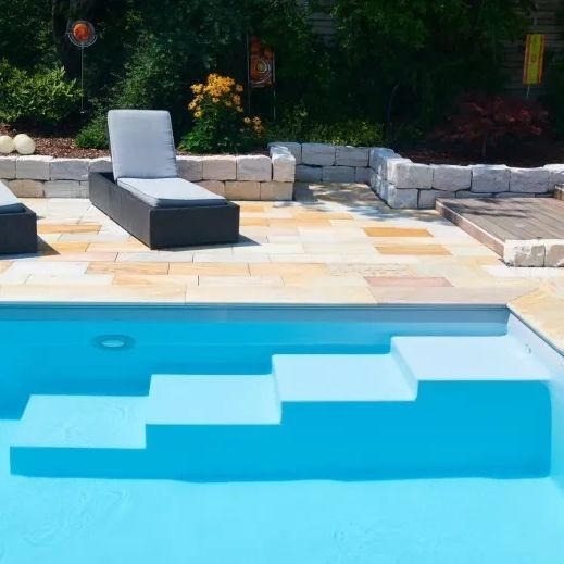 Concrete pool steps - Capena