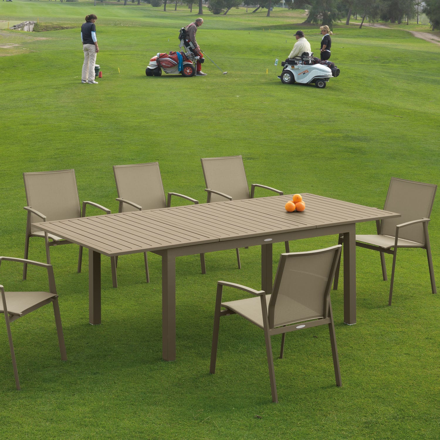Contemporary dining table - FARO - ARKIMUEBLE - aluminum / aluminum ...