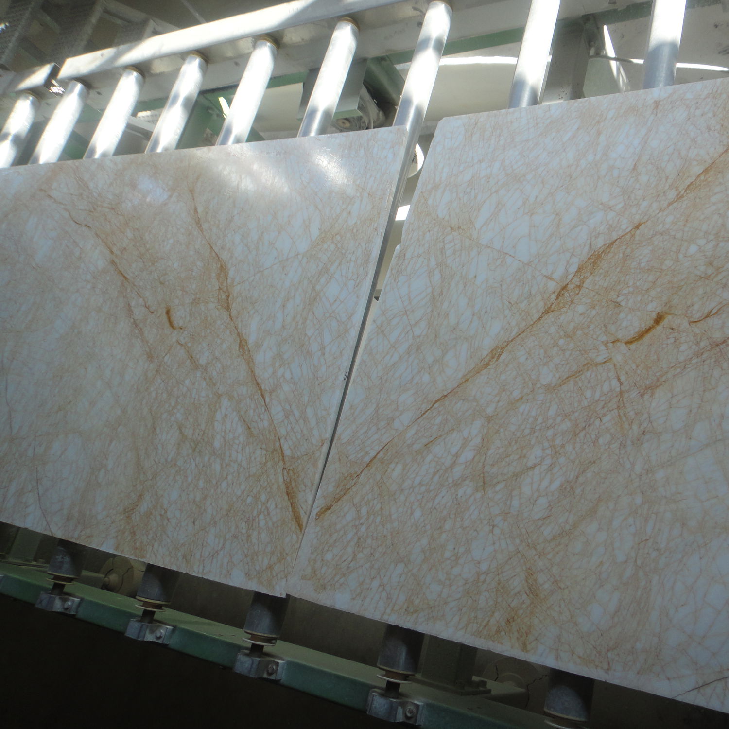 Marble stone slab - GOLDEN SPIDER - MOSCHOU SA Marmi Graniti - for ...