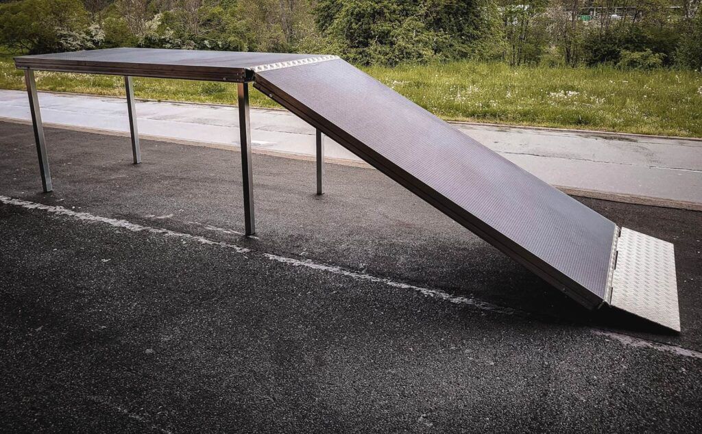 Stage access ramp - Mott Mobile Systeme GmbH &Co. KG - aluminum / sheet ...