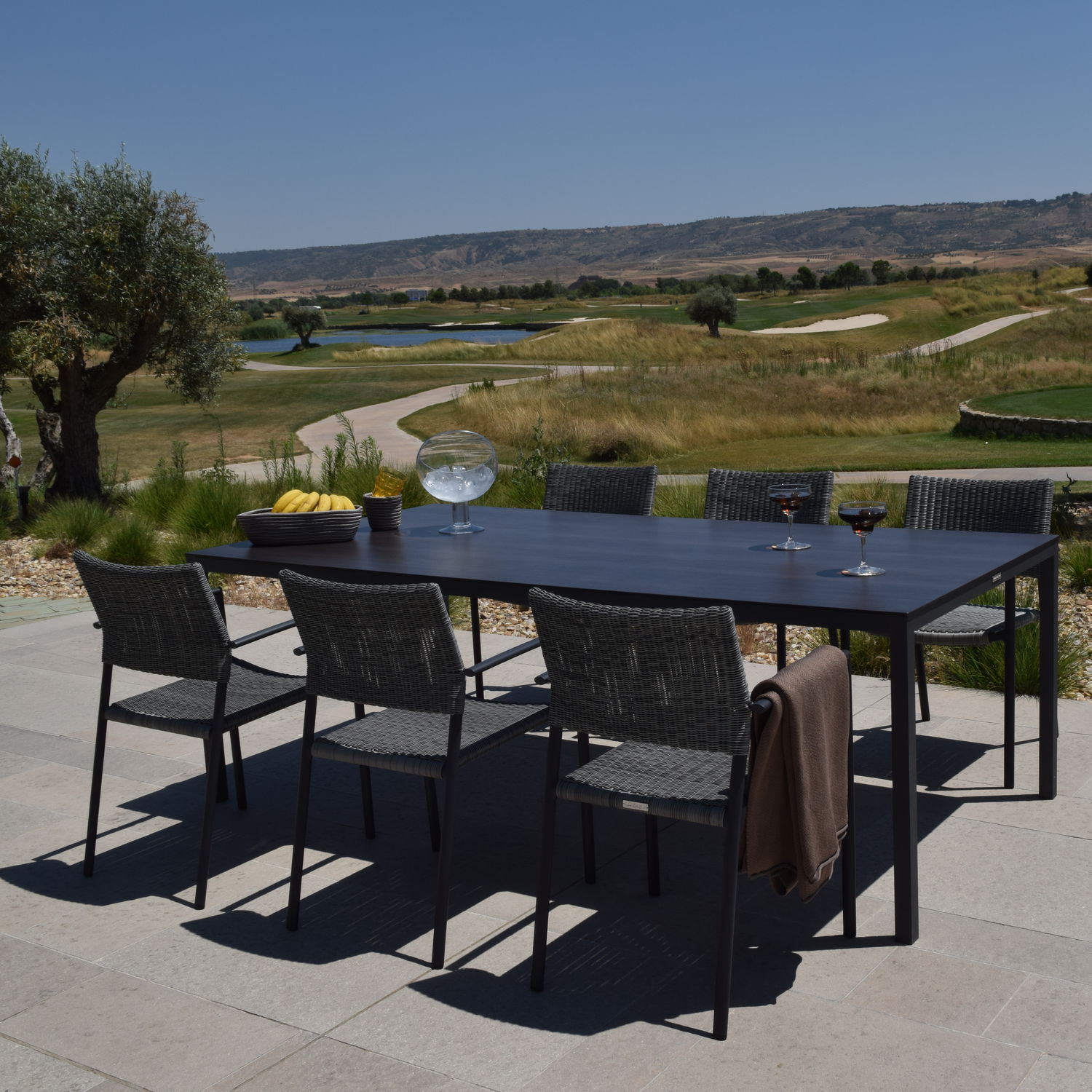 Contemporary table - LUNCH 4 - GreenDesign - aluminum / aluminum base ...