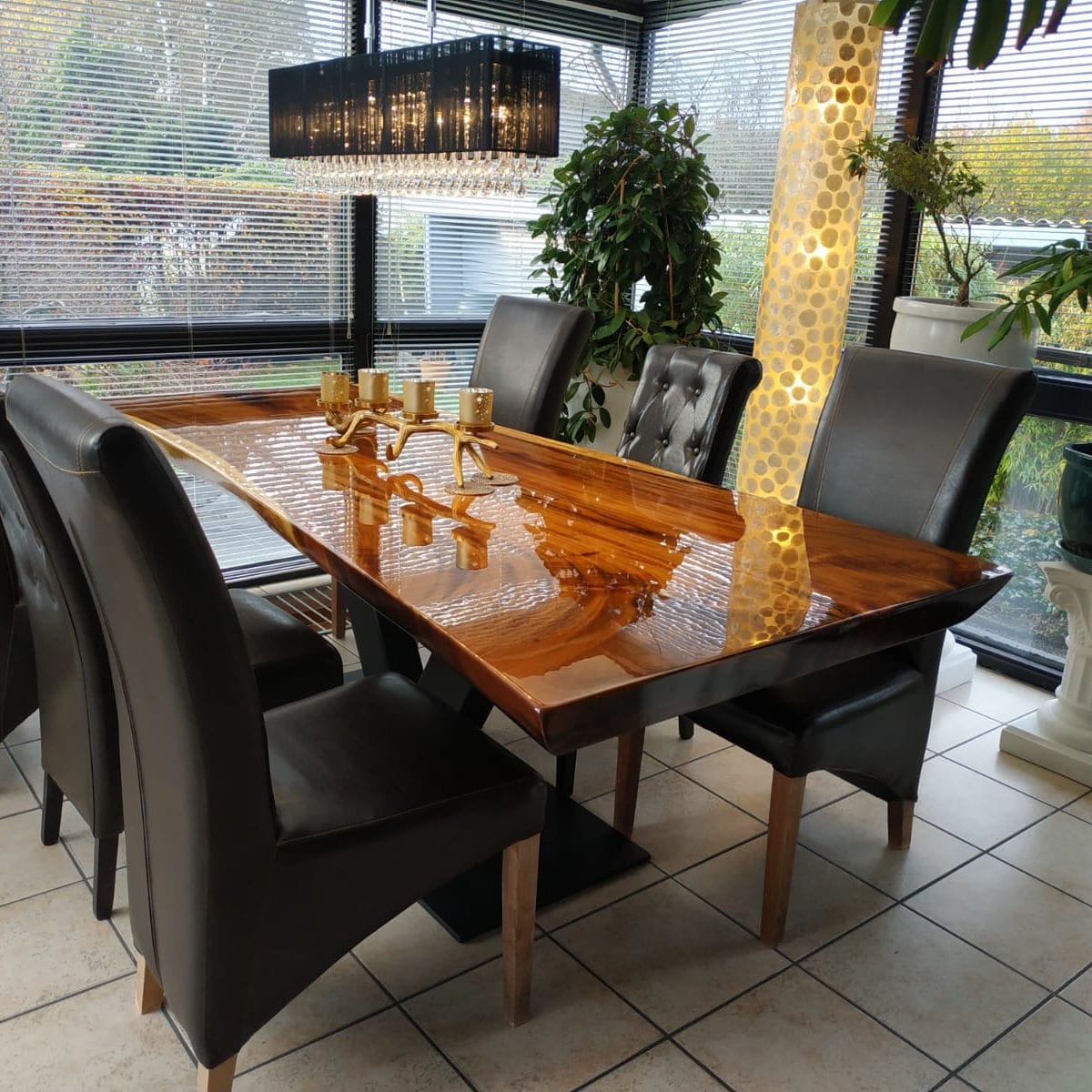 Contemporary dining table - Unik - walnut / solid wood / epoxy