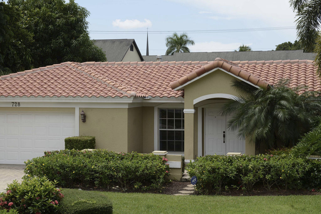 French roof tile - SANIBEL : SAN ANTONIO BLEND - Crown Roof Tiles ...