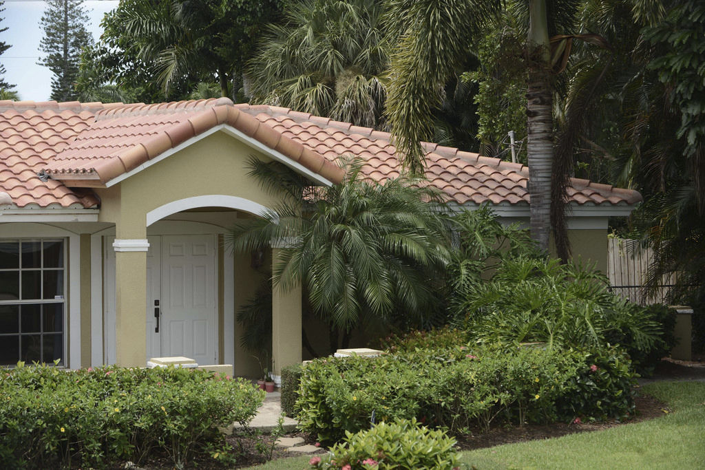 French roof tile - SANIBEL : SAN ANTONIO BLEND - Crown Roof Tiles ...