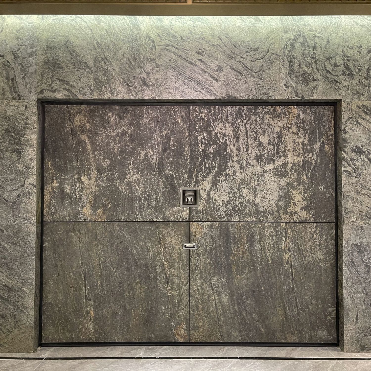 Door frame - Delta Overlap