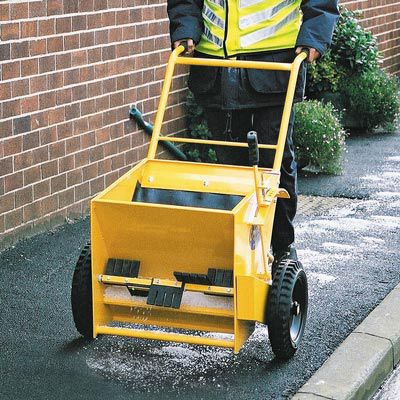 Grit spreader - CRUISER MANUAL 50™ - Glasdon Group Limited