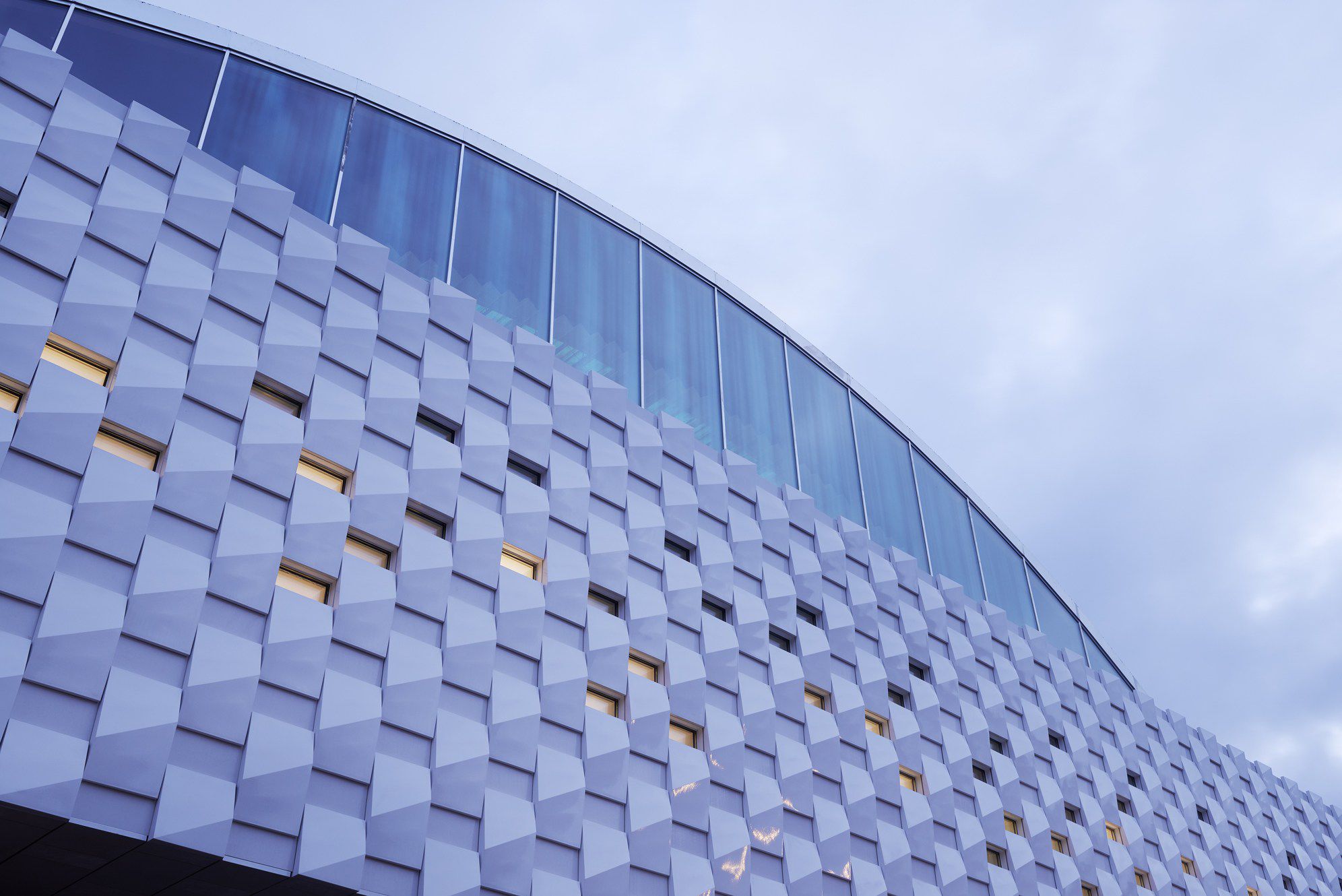 Panel cladding - m&r Manufaktur GmbH - ceramic / 3D / for ventilated ...