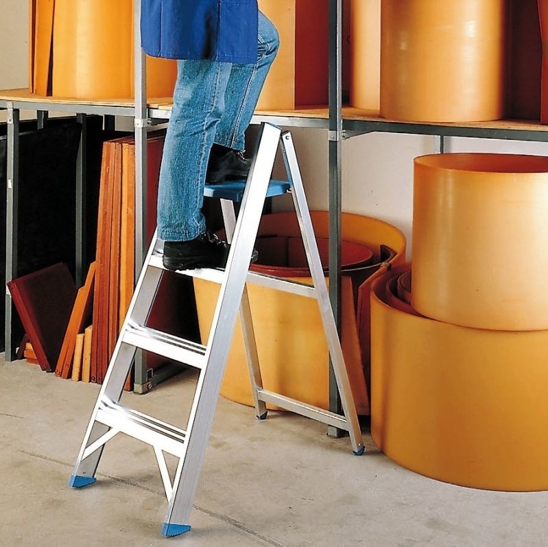 Commercial step ladder - 6017 - Frigerio Carpenterie - contemporary